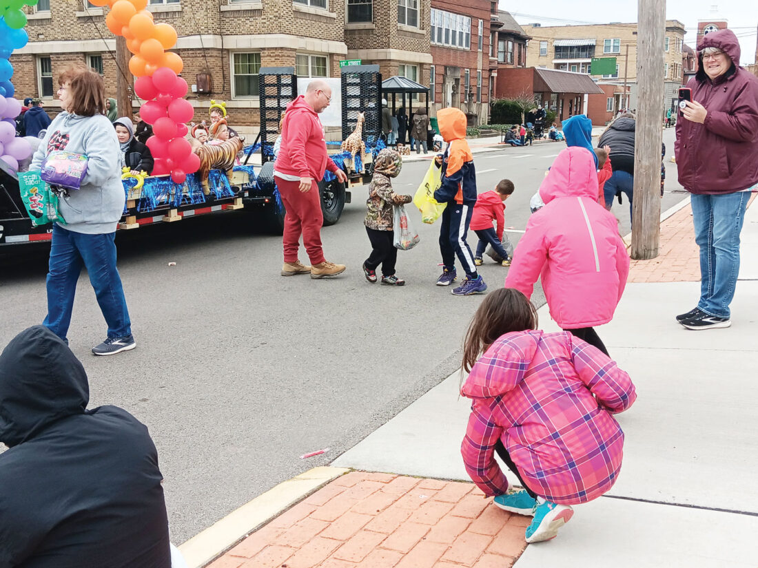 Hop Hop Hurray! Mid-Ohio Valley Easter Parade draws families to ...